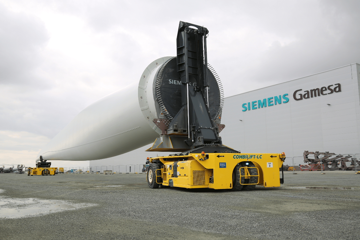 Combi-LC a milestone in wind turbine blade handling - Ecogeneration